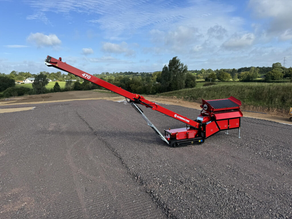 New Screencore 470 XGRID - the screener/scalper with huge stockpiling ...